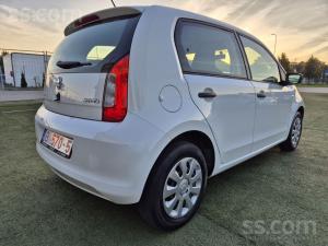 White Skoda Citigo 2014 in Liepaja, with an engine capacity of 1.00 L and mileage of 86 thousand km for 4400 €, photo 5 on AUTOMOTO.COM.LV