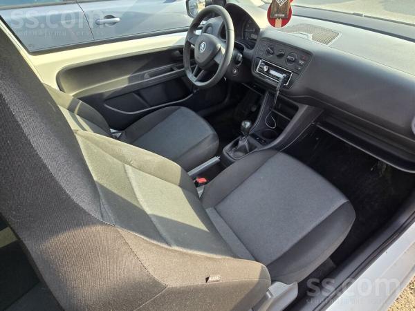 White Skoda Citigo 2015 in Riga, with an engine capacity of 1.00 L and mileage of 169 thousand km for 3000 €, photo 6 on AUTOMOTO.COM.LV