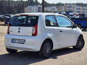 White Skoda Citigo 2015 in Riga, with an engine capacity of 1.00 L and mileage of 169 thousand km for 2499 €, photo 3 on AUTOMOTO.COM.LV