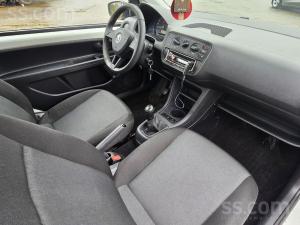 White Skoda Citigo 2015 in Riga, with an engine capacity of 1.00 L and mileage of 169 thousand km for 2499 €, photo 10 on AUTOMOTO.COM.LV