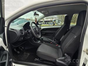 White Skoda Citigo 2015 in Riga, with an engine capacity of 1.00 L and mileage of 169 thousand km for 2499 €, photo 11 on AUTOMOTO.COM.LV