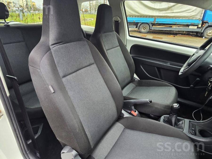 White Skoda Citigo 2015 in Riga, with an engine capacity of 1.00 L and mileage of 169 thousand km for 2499 €, photo 12 on AUTOMOTO.COM.LV