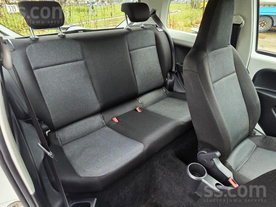White Skoda Citigo 2015 in Riga, with an engine capacity of 1.00 L and mileage of 169 thousand km for 2499 €, photo 13 on AUTOMOTO.COM.LV