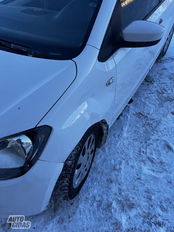 White Skoda Citigo 2016 in Kaunas, with an engine capacity of 1.00 L and mileage of 152 thousand km for 2950 €, photo 8 on AUTOMOTO.COM.LV