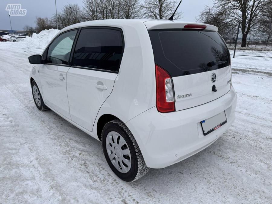 White Skoda Citigo 2016 in Kaunas, with an engine capacity of 1.00 L and mileage of 130 thousand km for 3800 €, photo 3 on AUTOMOTO.COM.LV