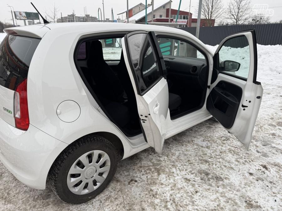 White Skoda Citigo 2016 in Kaunas, with an engine capacity of 1.00 L and mileage of 130 thousand km for 3800 €, photo 22 on AUTOMOTO.COM.LV