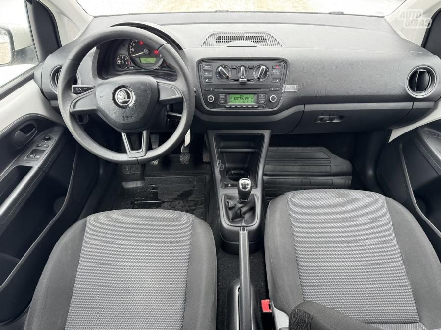 White Skoda Citigo 2016 in Kaunas, with an engine capacity of 1.00 L and mileage of 130 thousand km for 3800 €, photo 35 on AUTOMOTO.COM.LV