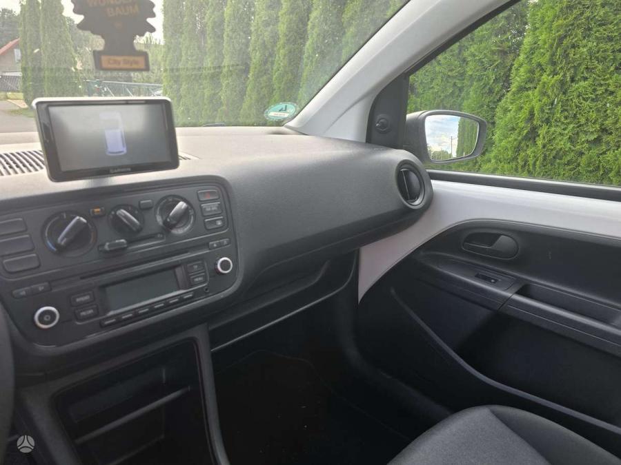 Balts Skoda Citigo 2016 Kauņa, ar dzinēja tilpumu 1.00 L un nobraukumu 78 tūkst. km par 4750 €, foto 14 vietnē AUTOMOTO.COM.LV