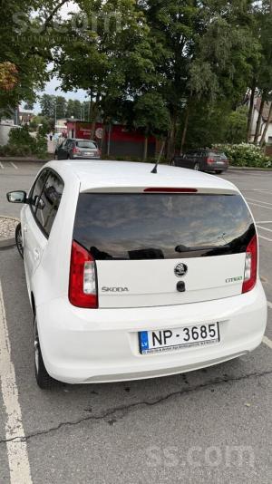 White Skoda Citigo 2017 in Riga, with an engine capacity of 1.00 L and mileage of 71 thousand km for 2995 €, photo 3 on AUTOMOTO.COM.LV
