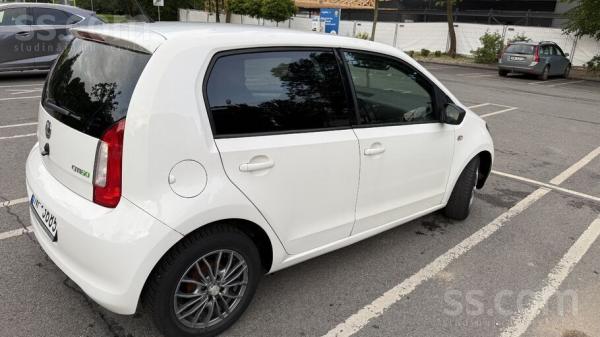 White Skoda Citigo 2017 in Riga, with an engine capacity of 1.00 L and mileage of 71 thousand km for 2995 €, photo 3 on AUTOMOTO.COM.LV