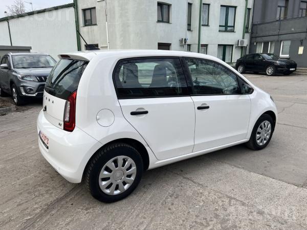 White Skoda Citigo 2020 in Riga, with an engine capacity of 1.00 L and mileage of 59 thousand km for 9950 €, photo 5 on AUTOMOTO.COM.LV