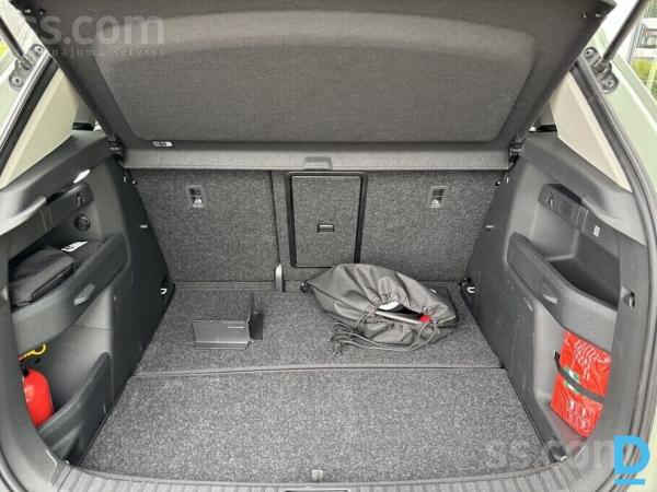 Green Skoda Elroq 2025 in Riga, with an engine capacity of 0.00 L and mileage of 5 thousand km for 36490 €, photo 11 on AUTOMOTO.COM.LV