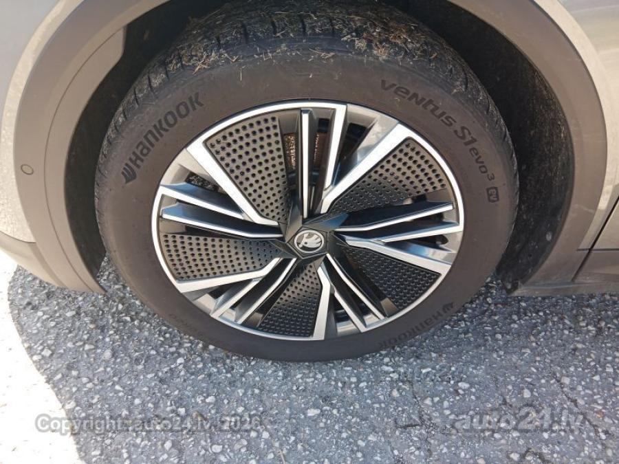 Pelēks Skoda Elroq 2025 Tallina, ar dzinēja tilpumu 0.00 L un nobraukumu 7 tūkst. km par 41900 €, foto 19 vietnē AUTOMOTO.COM.LV