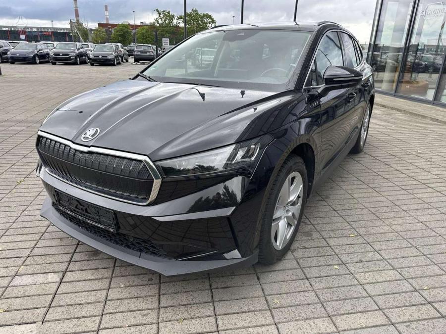 Black Skoda Enyaq 2021 in Kaunas, with an engine capacity of 0.00 L and mileage of 199 thousand km for 17500 €, photo 1 on AUTOMOTO.COM.LV