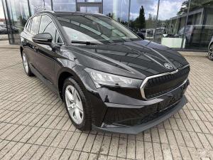 Black Skoda Enyaq 2021 in Kaunas, with an engine capacity of 0.00 L and mileage of 199 thousand km for 17300 €, photo 3 on AUTOMOTO.COM.LV