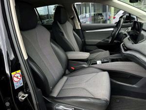 Black Skoda Enyaq 2021 in Kaunas, with an engine capacity of 0.00 L and mileage of 199 thousand km for 17300 €, photo 7 on AUTOMOTO.COM.LV