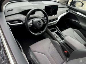Black Skoda Enyaq 2021 in Kaunas, with an engine capacity of 0.00 L and mileage of 199 thousand km for 17300 €, photo 8 on AUTOMOTO.COM.LV