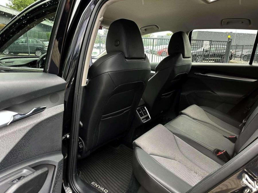 Black Skoda Enyaq 2021 in Kaunas, with an engine capacity of 0.00 L and mileage of 199 thousand km for 17300 €, photo 13 on AUTOMOTO.COM.LV