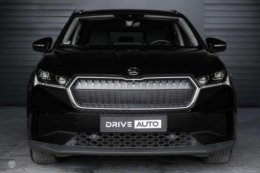 Black Skoda Enyaq 2022 in Vilnius, with an engine capacity of 0.00 L and mileage of 114 thousand km for 27500 €, photo 4 on AUTOMOTO.COM.LV