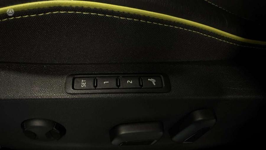 Black Skoda Enyaq 2023 in Vilnius, with an engine capacity of 0.00 L and mileage of 135 thousand km for 32989 €, photo 12 on AUTOMOTO.COM.LV