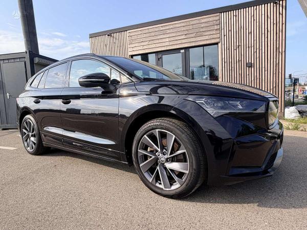 Melns Skoda Enyaq 2023 Viļņa, ar dzinēja tilpumu 0.00 L un nobraukumu 131 tūkst. km par 29500 €, foto 1 vietnē AUTOMOTO.COM.LV