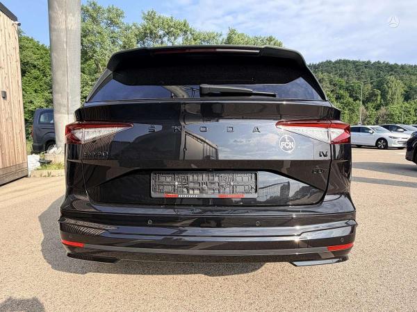 Melns Skoda Enyaq 2023 Viļņa, ar dzinēja tilpumu 0.00 L un nobraukumu 131 tūkst. km par 29500 €, foto 5 vietnē AUTOMOTO.COM.LV