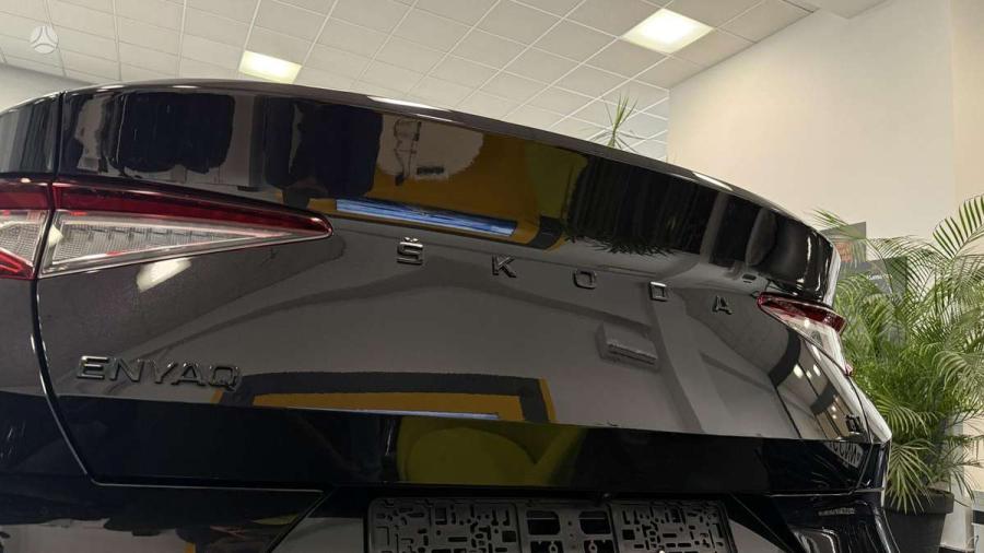 Melns Skoda Enyaq 2023 Viļņa, ar dzinēja tilpumu 0.00 L un nobraukumu 135 tūkst. km par 31989 €, foto 10 vietnē AUTOMOTO.COM.LV