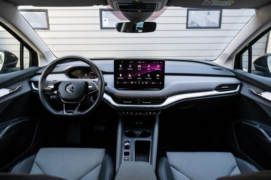 Black Skoda Enyaq 2022 in Jelgava, with an engine capacity of 0.90 L and mileage of 82 thousand km for 28250 €, photo 10 on AUTOMOTO.COM.LV