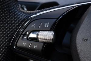 Black Skoda Enyaq 2022 in Jelgava, with an engine capacity of 0.90 L and mileage of 82 thousand km for 28250 €, photo 23 on AUTOMOTO.COM.LV