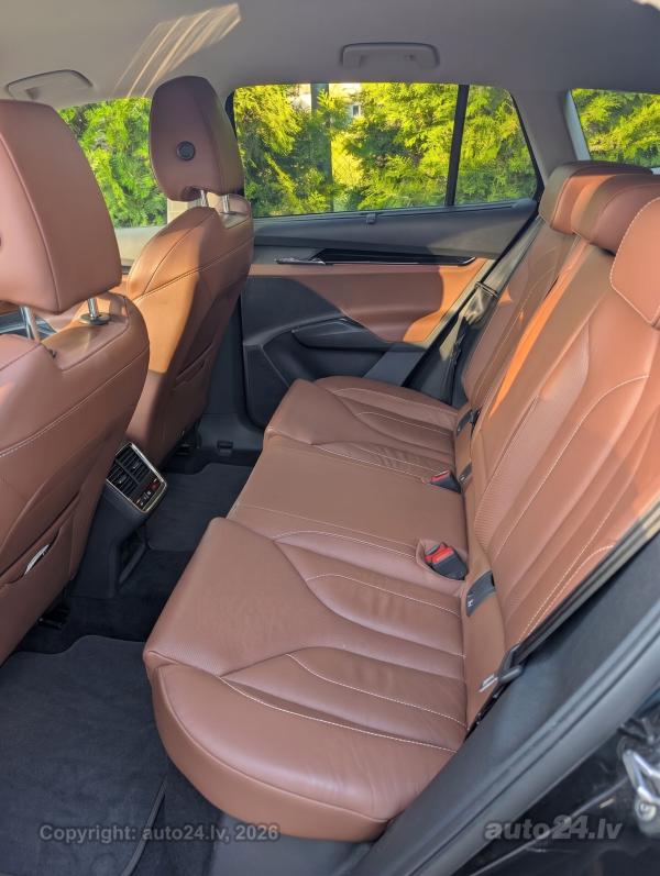 Black Skoda Enyaq 2020 in Tallinn, with an engine capacity of 0.00 L and mileage of 141 thousand km for 26900 €, photo 6 on AUTOMOTO.COM.LV