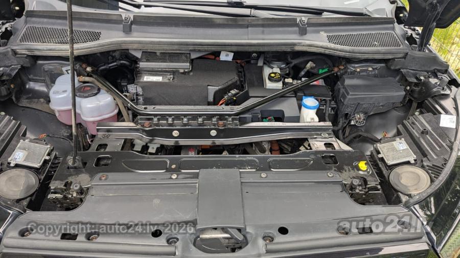 Black Skoda Enyaq 2021 in Tartu, with an engine capacity of 0.00 L and mileage of 247 thousand km for 18900 €, photo 14 on AUTOMOTO.COM.LV