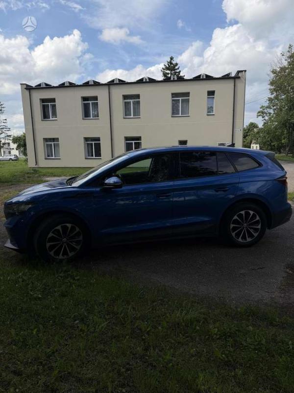 Blue Skoda Enyaq 2021 in Alytus, with an engine capacity of 0.00 L and mileage of 50 thousand km for 18700 €, photo 4 on AUTOMOTO.COM.LV