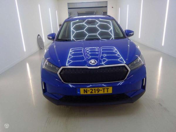 Blue Skoda Enyaq 2021 in Vilnius, with an engine capacity of 0.00 L and mileage of 175 thousand km for 18800 €, photo 4 on AUTOMOTO.COM.LV