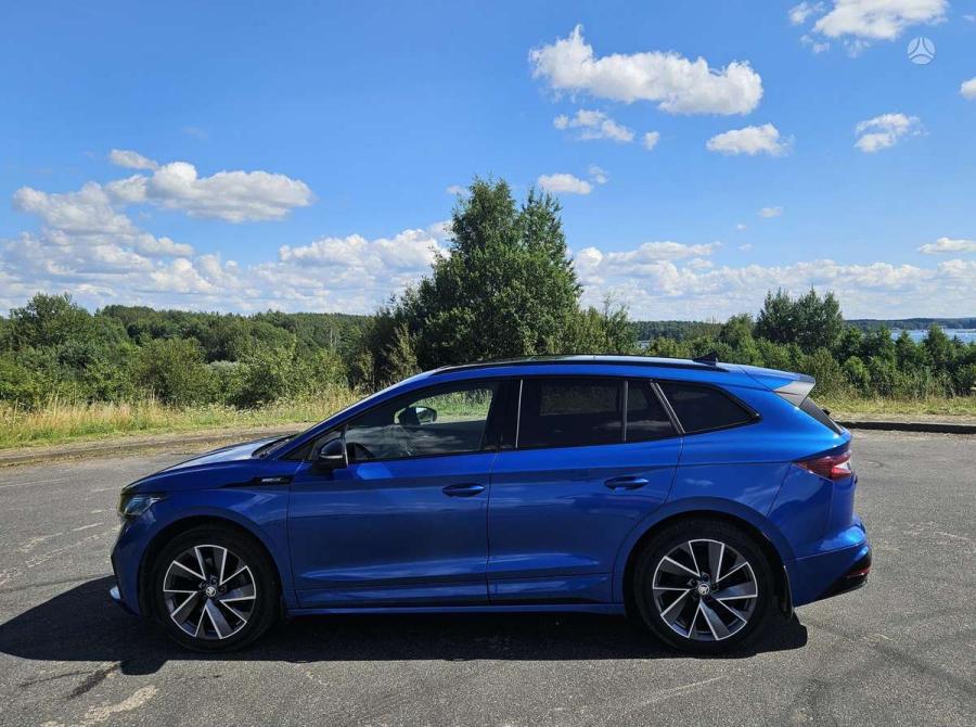 Blue Skoda Enyaq 2023 in Trakai, with an engine capacity of 0.00 L and mileage of 63 thousand km for 29900 €, photo 5 on AUTOMOTO.COM.LV