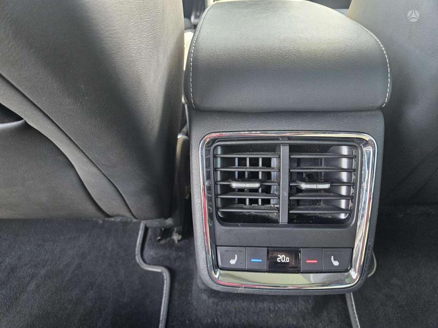 Blue Skoda Enyaq 2023 in Trakai, with an engine capacity of 0.00 L and mileage of 63 thousand km for 29900 €, photo 22 on AUTOMOTO.COM.LV