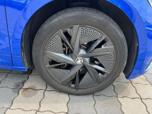 Blue Skoda Enyaq 2023 in Vilnius, with an engine capacity of 0.00 L and mileage of 83 thousand km for 36999 €, photo 33 on AUTOMOTO.COM.LV