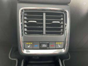 Blue Skoda Enyaq 2023 in Vilnius, with an engine capacity of 0.00 L and mileage of 83 thousand km for 36999 €, photo 37 on AUTOMOTO.COM.LV