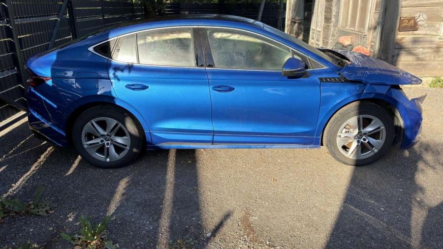 Blue Skoda Enyaq 2025 in Jonava, with an engine capacity of 0.00 L and mileage of 27 thousand km for 21200 €, photo 17 on AUTOMOTO.COM.LV
