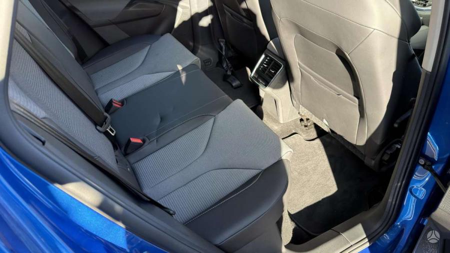 Blue Skoda Enyaq 2025 in Jonava, with an engine capacity of 0.00 L and mileage of 27 thousand km for 21200 €, photo 19 on AUTOMOTO.COM.LV