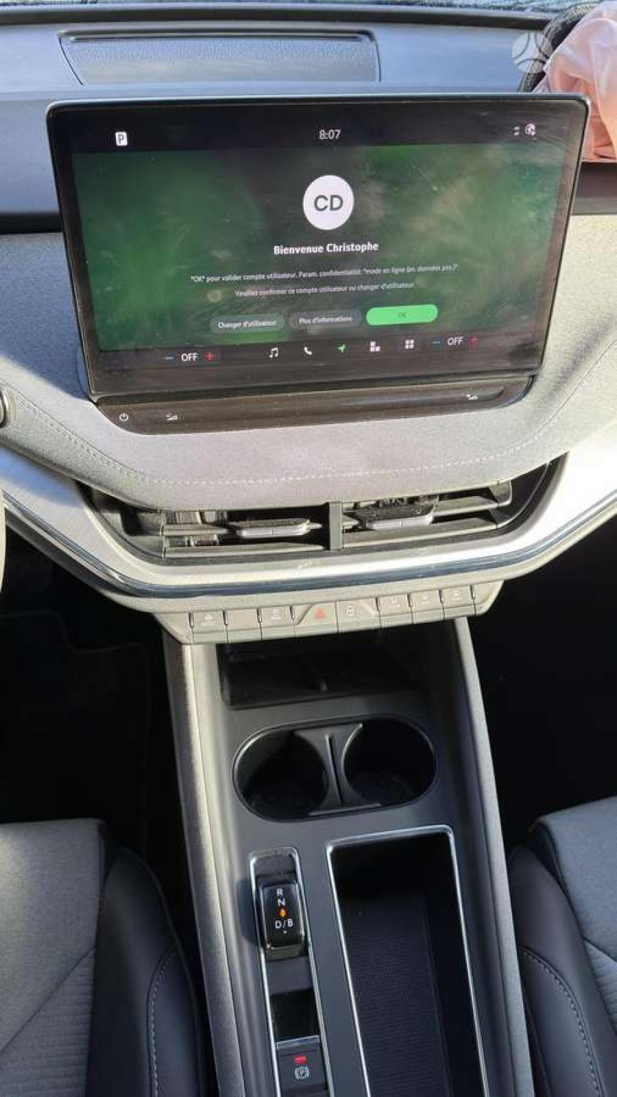 Zils Skoda Enyaq 2025 Jonava, ar dzinēja tilpumu 0.00 L un nobraukumu 27 tūkst. km par 21750 €, foto 23 vietnē AUTOMOTO.COM.LV