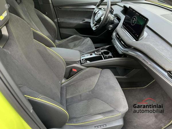 Green Skoda Enyaq 2022 in Vilnius, with an engine capacity of 0.00 L and mileage of 12 thousand km for 39750 €, photo 4 on AUTOMOTO.COM.LV