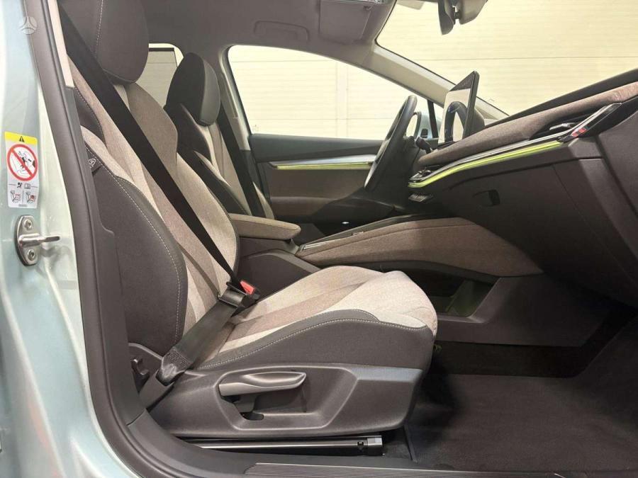 Green Skoda Enyaq 2024 in Vilnius, with an engine capacity of 0.00 L and mileage of 4 thousand km for 38000 €, photo 18 on AUTOMOTO.COM.LV