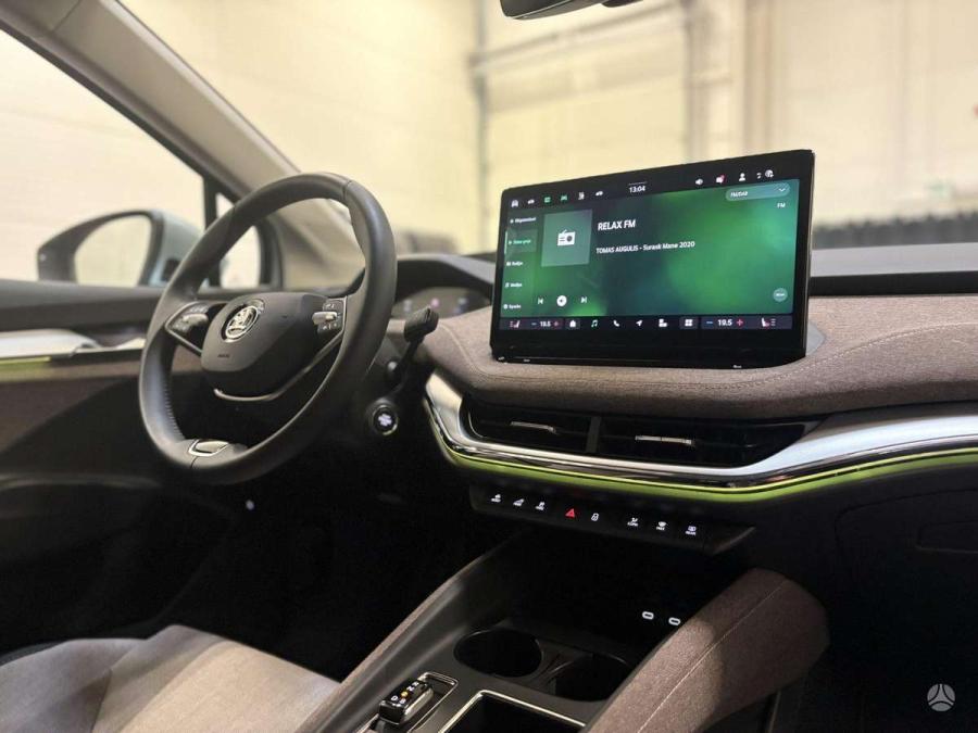 Green Skoda Enyaq 2024 in Vilnius, with an engine capacity of 0.00 L and mileage of 4 thousand km for 38000 €, photo 19 on AUTOMOTO.COM.LV
