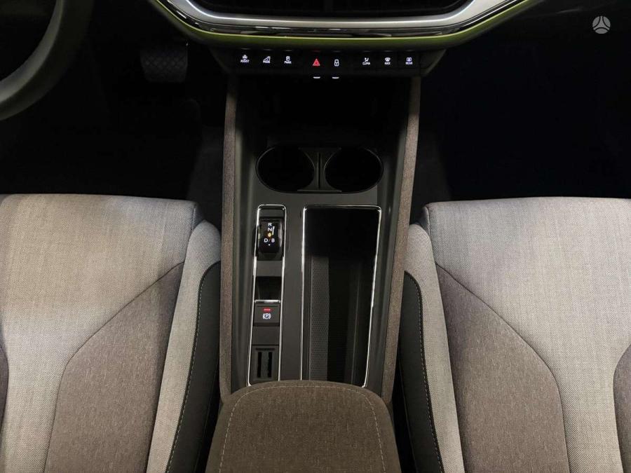 Green Skoda Enyaq 2024 in Vilnius, with an engine capacity of 0.00 L and mileage of 4 thousand km for 38000 €, photo 23 on AUTOMOTO.COM.LV