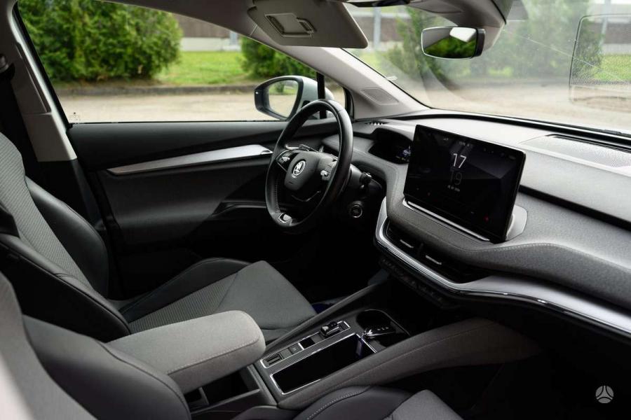 Grey Skoda Enyaq 2021 in Mazeikiai, with an engine capacity of 0.00 L and mileage of 103 thousand km for 18000 €, photo 14 on AUTOMOTO.COM.LV