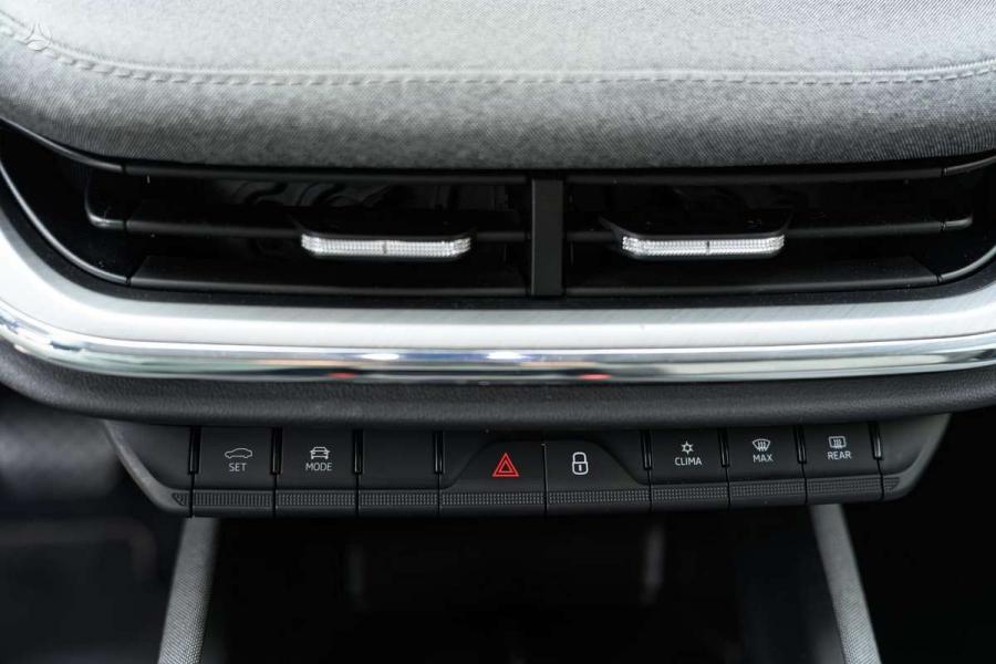 Grey Skoda Enyaq 2021 in Mazeikiai, with an engine capacity of 0.00 L and mileage of 103 thousand km for 18000 €, photo 17 on AUTOMOTO.COM.LV