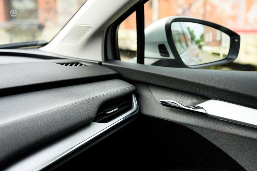 Grey Skoda Enyaq 2021 in Mazeikiai, with an engine capacity of 0.00 L and mileage of 103 thousand km for 18000 €, photo 19 on AUTOMOTO.COM.LV