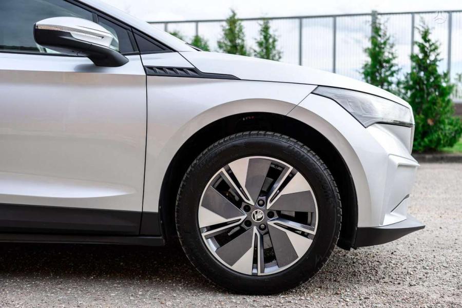 Grey Skoda Enyaq 2021 in Mazeikiai, with an engine capacity of 0.00 L and mileage of 103 thousand km for 18000 €, photo 26 on AUTOMOTO.COM.LV