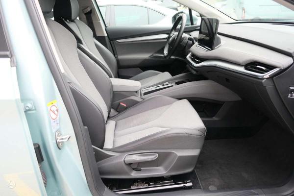 Grey Skoda Enyaq 2022 in Vilnius, with an engine capacity of 0.00 L and mileage of 91 thousand km for 21300 €, photo 10 on AUTOMOTO.COM.LV