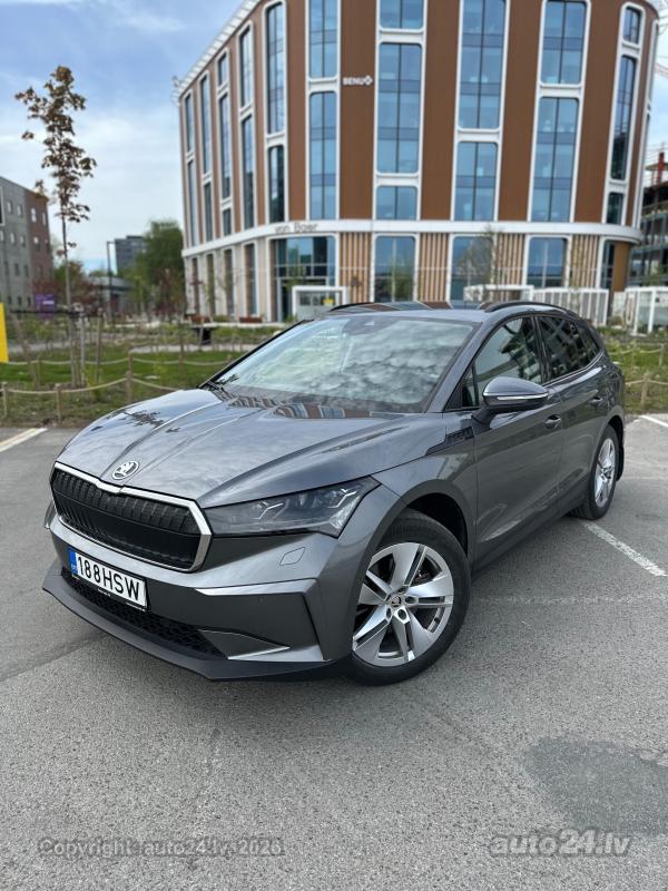 Pelēks Skoda Enyaq 2023 Tallina, ar dzinēja tilpumu 0.00 L un nobraukumu 49 tūkst. km par 34000 €, foto  vietnē AUTOMOTO.COM.LV